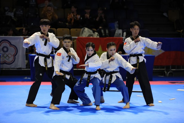 2nd Day of the 9th Asian Taekwondo Poomsae Championships > Photo ...